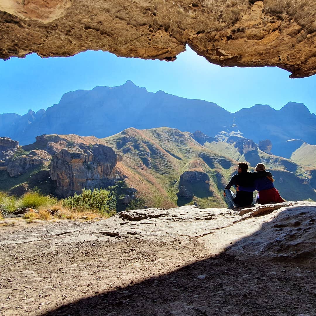 Pillar Cave - Drakensberg Hikes - explore the Drakensberg